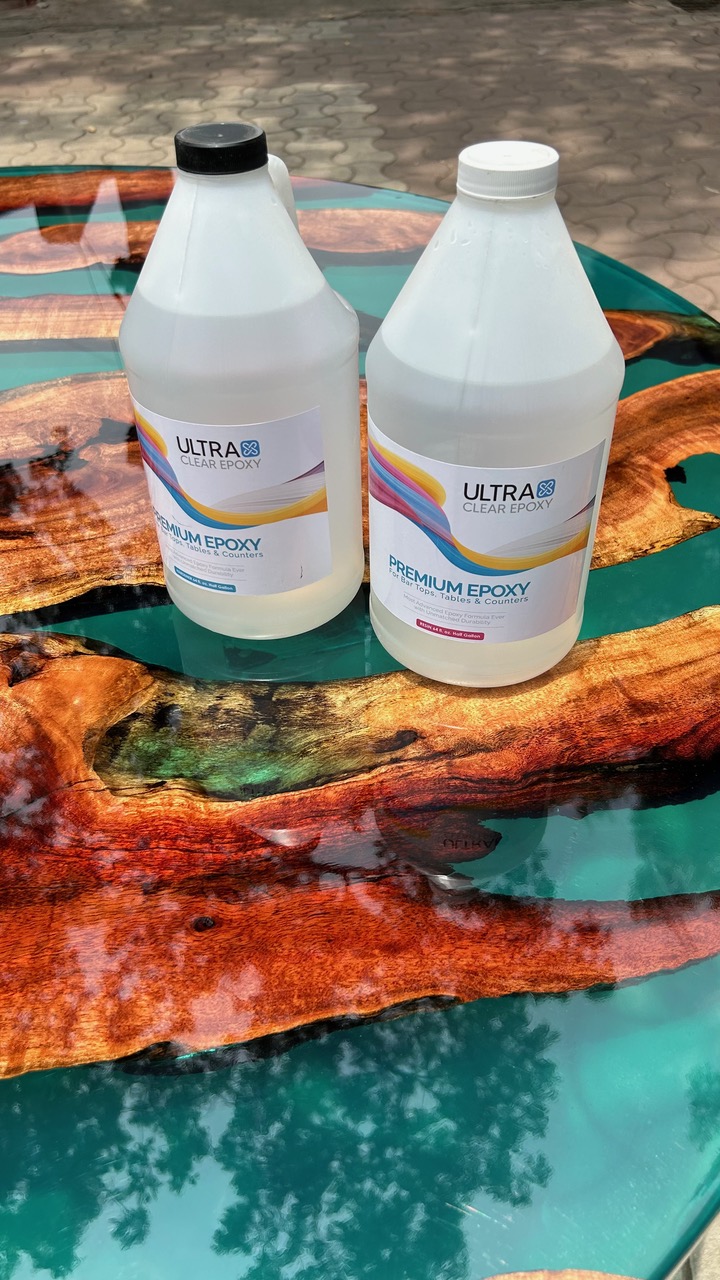 Powder vs. Liquid Epoxy Pigments – Which is Best for Your Resin ...